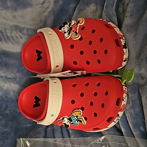 CROCS | Shoes | Crocs Womens Disney Minnie Mouse Classic Platform Clogs ...